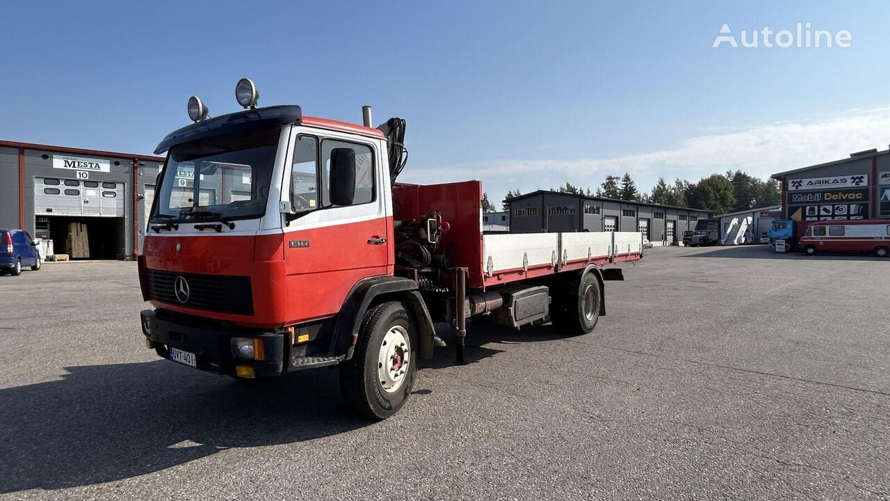 Mercedes-Benz 1317 + HIAB 650 nosturi kamion s ravnom platformom