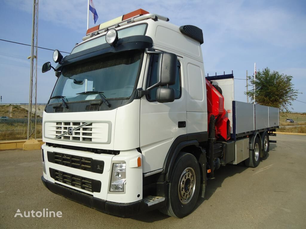 Volvo FM 440 kamion s ravnom platformom