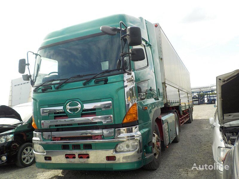 Hino PROFIA kamion furgon