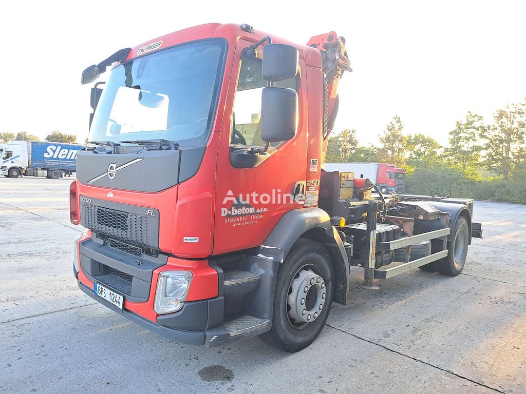 Prodaje se Volvo FL 250 rol kiper sa kukom na aukciji