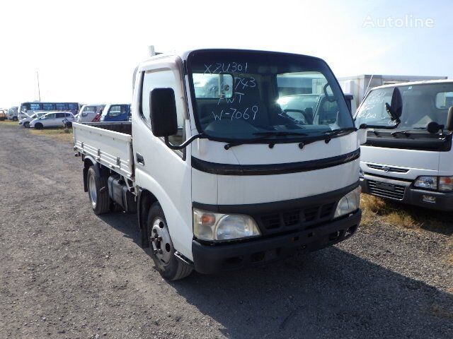 Toyota DYNA kamion s ravnom platformom < 3.5t