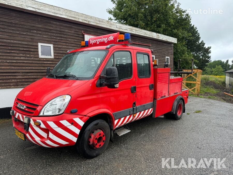 Prodaje se IVECO Daily šlep auto na aukciji