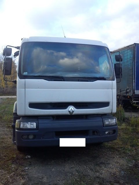 Renault PREMIUM 6x2 / 8 TYRES / autocisterna za mleko