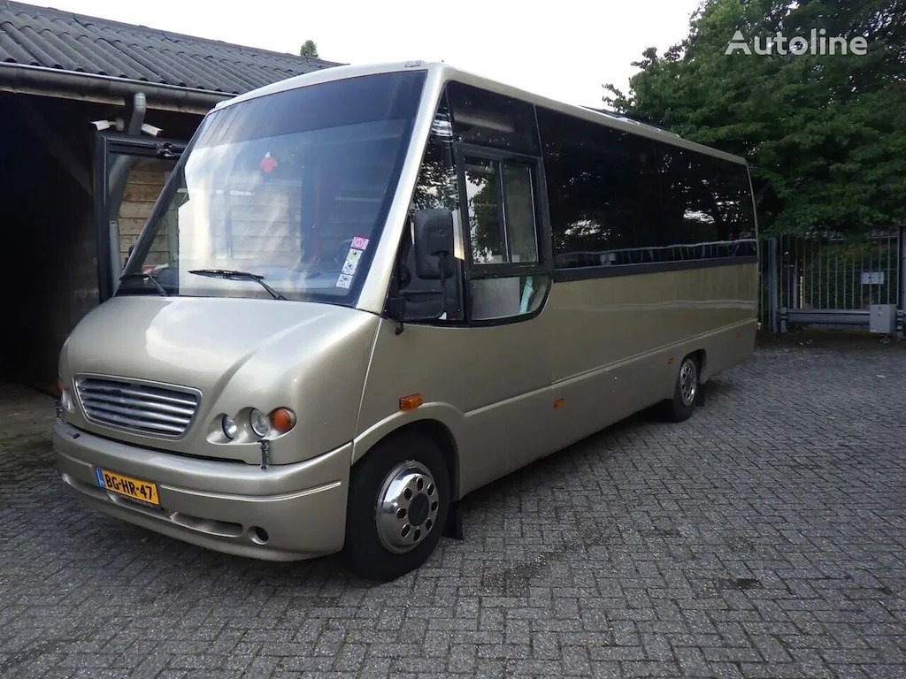 Mercedes-Benz 814 D Touringcar / 26 persoons 814 D Touringcar / 26 persoons Bl putnički minibus