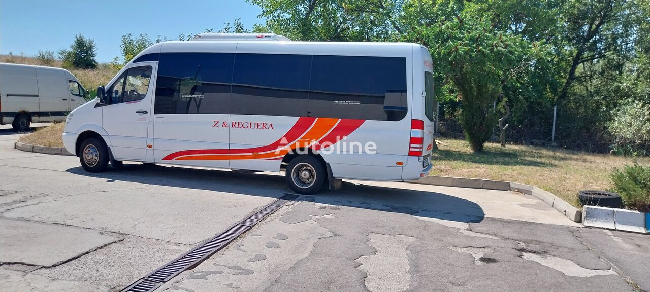 Mercedes-Benz 515 putnički minibus