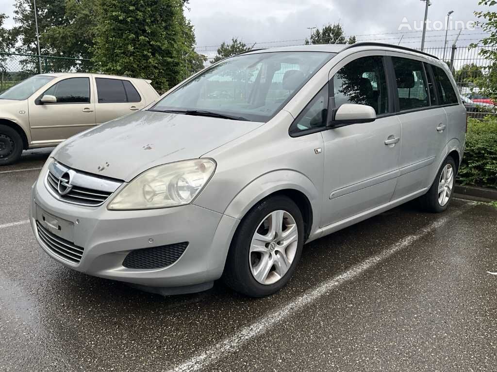 Prodaje se Opel Zafira minivan na aukciji