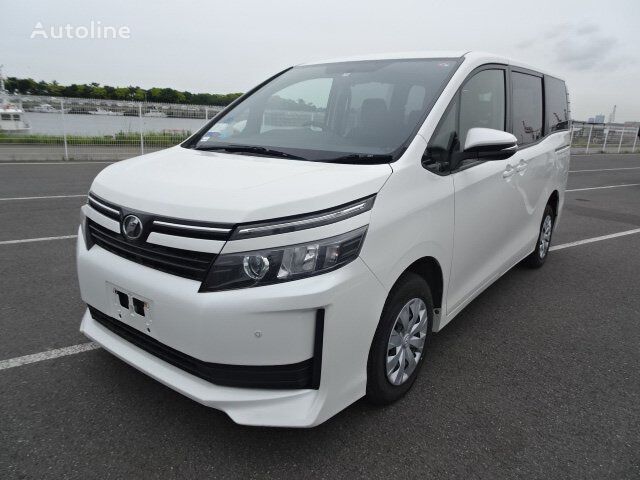 Toyota VOXY minivan