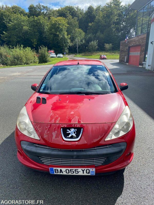 Prodaje se Peugeot 206+ hečbek na aukciji