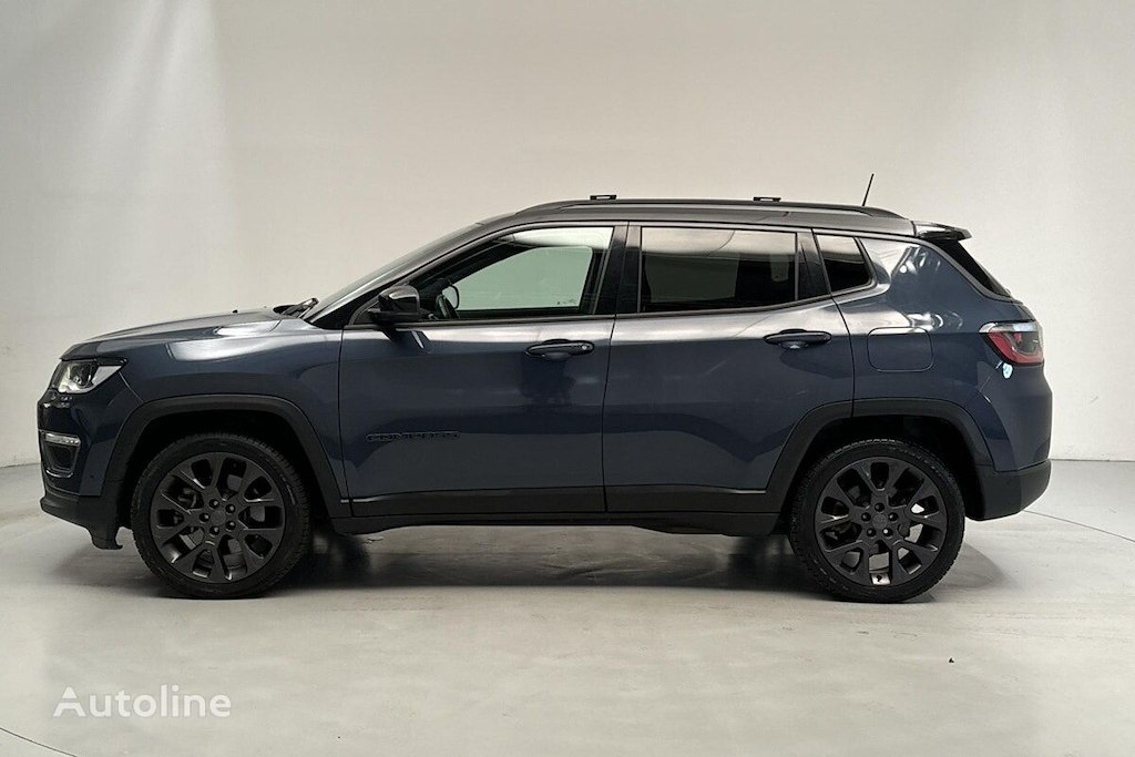 Prodaje se Jeep Compass krosover na aukciji