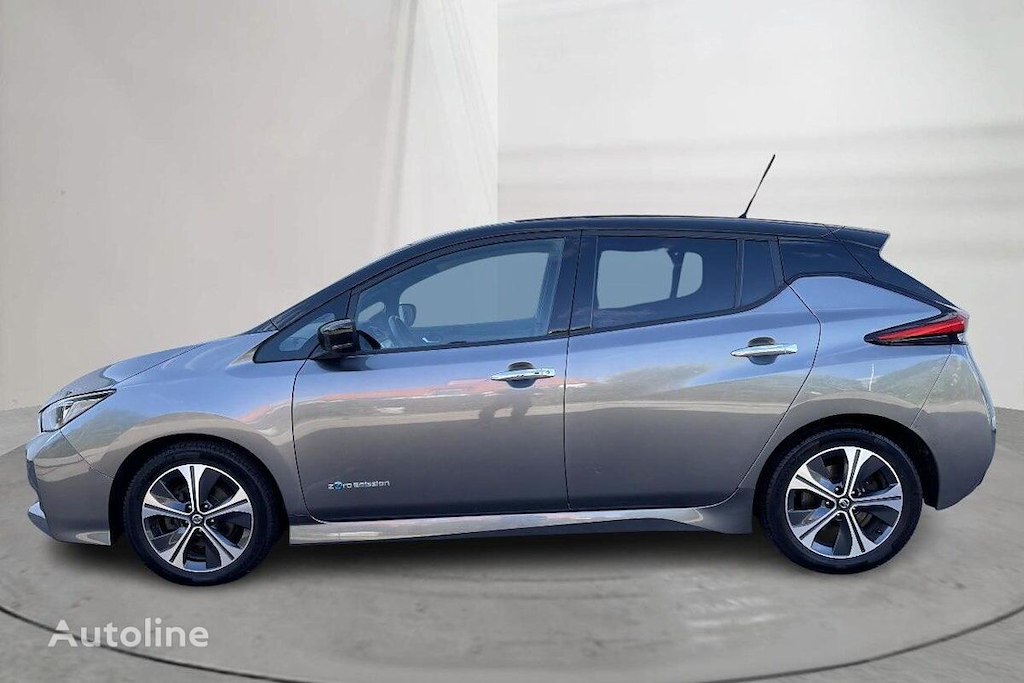 Prodaje se Nissan LEAF hečbek na aukciji