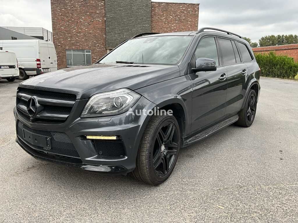 Prodaje se Mercedes-Benz GL 350 krosover na aukciji