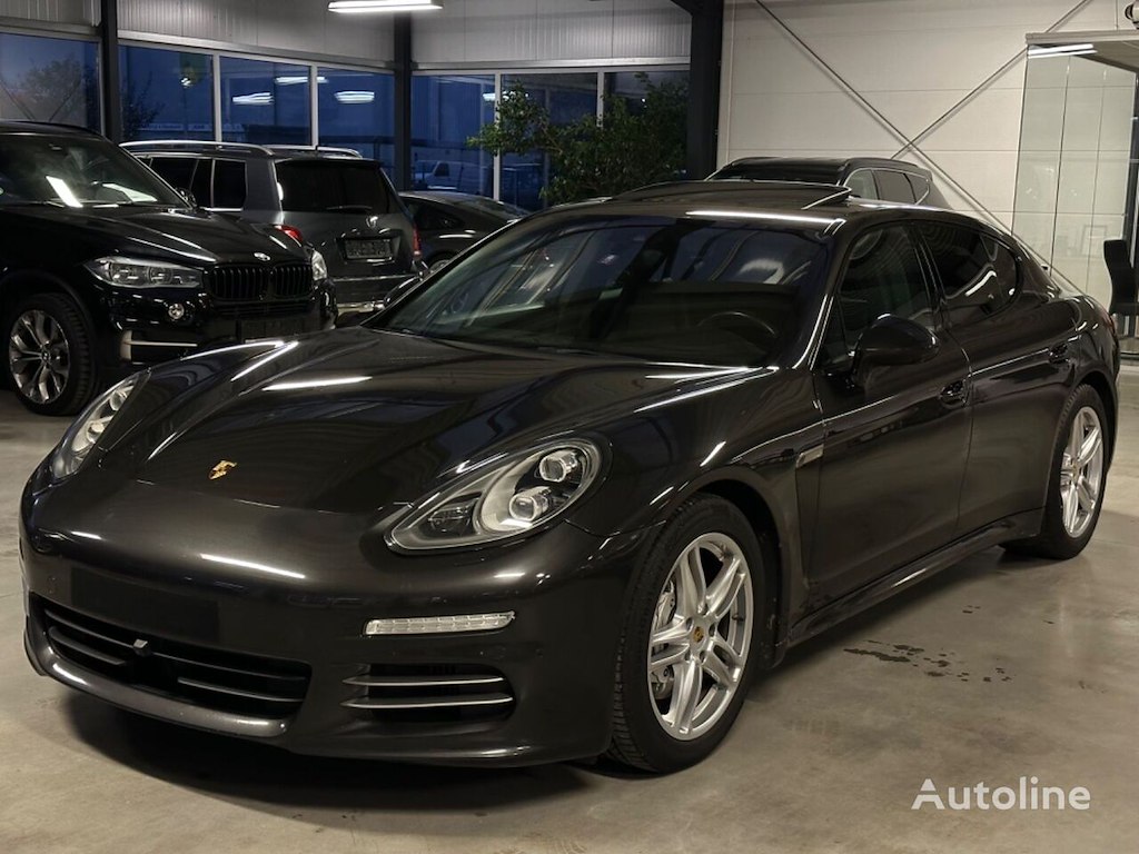 Porsche Panamera 4S sedan