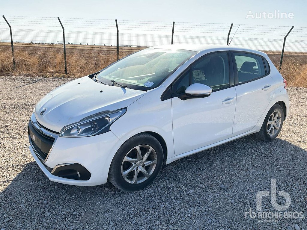 Prodaje se Peugeot 208 krosover na aukciji