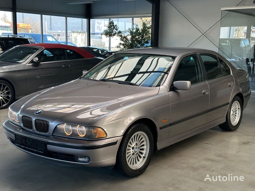 BMW 535 V8 sedan