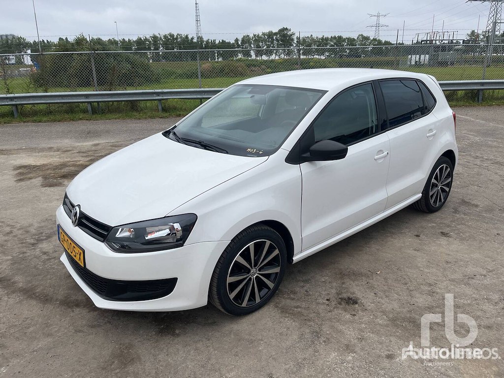 Prodaje se Volkswagen POLO krosover na aukciji