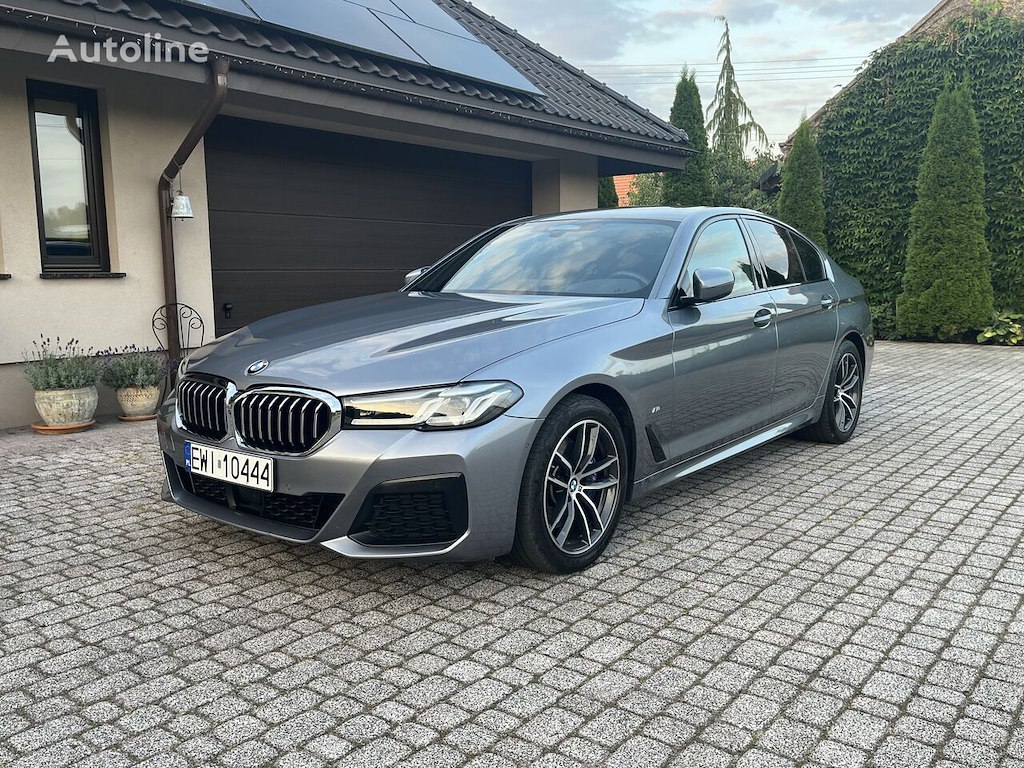 BMW 530i xDrive limuzina