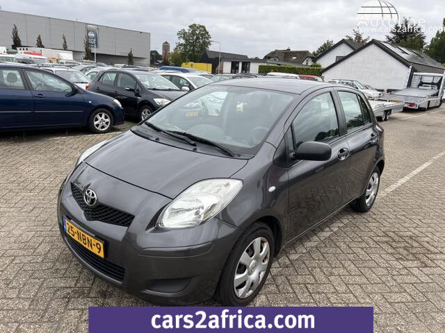 Toyota Yaris 1.3 VVTi Comfort hečbek