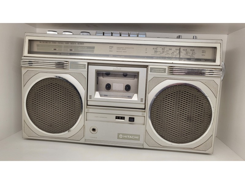 Boombox radio Hitachi TRK-7200E