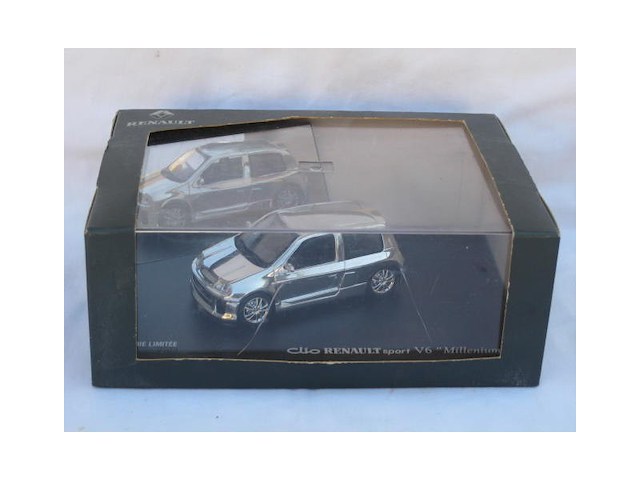 1:43 universal hobbies renault clio V6