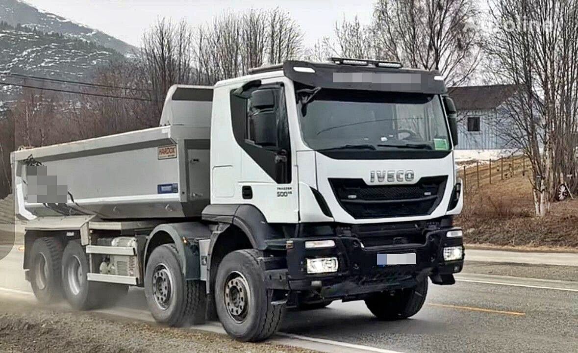 IVECO TRAKKER 500 *8x4 *ONLY 92tkm *FULL STEEL *RETARDER kiper