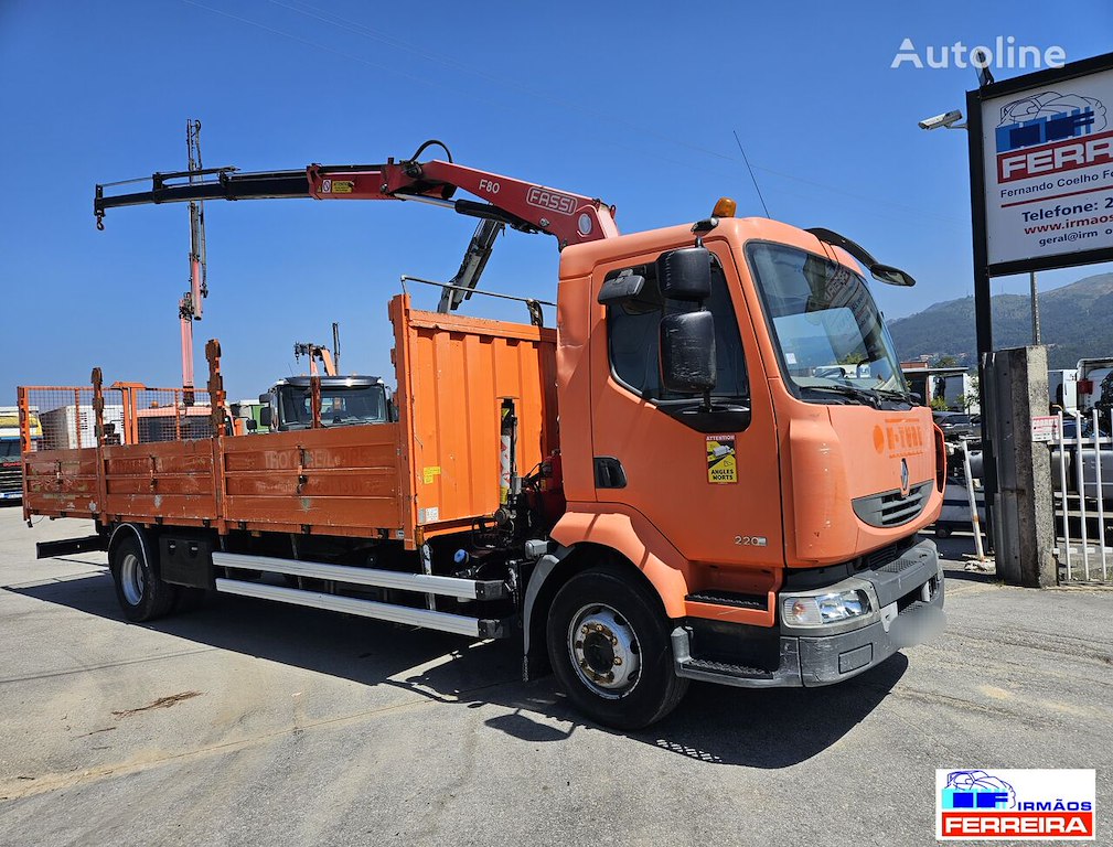 Renault Midlum 220 dxi com grua Fassi F80 kamion s ravnom platformom