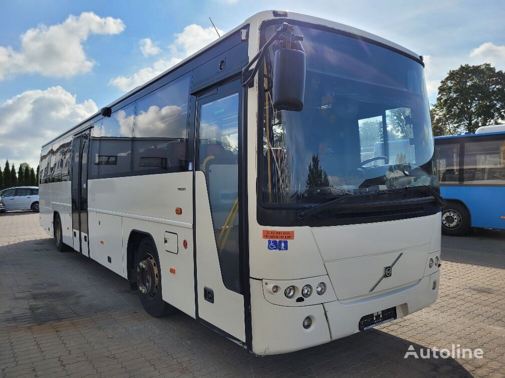 Volvo B12B 8700 KLIMA, 7.2011, EURO 5, WHEELCHAIR LIFT, 45 seats, 12,2 prigradski autobus