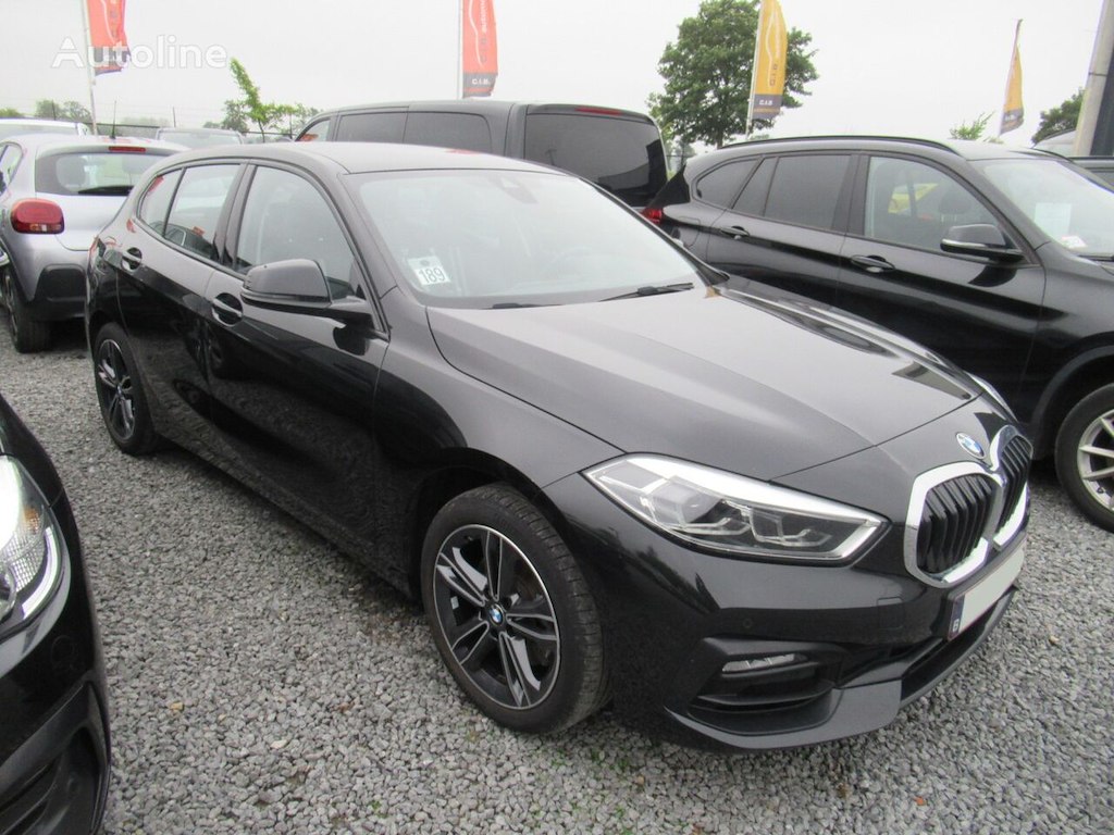 BMW 116 d Sport Line / Auto. / Sport seat / LED / Half leather / Nav hečbek