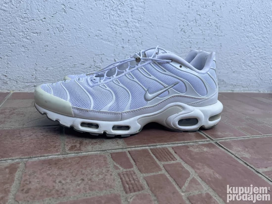 46 Nike Air Max Plus TN Triple White