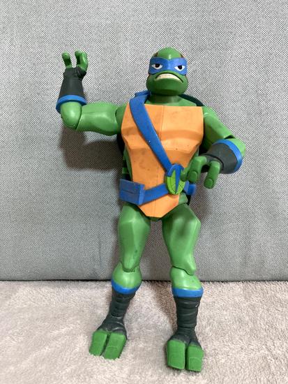 Leonardo TMNT Playmates Giant