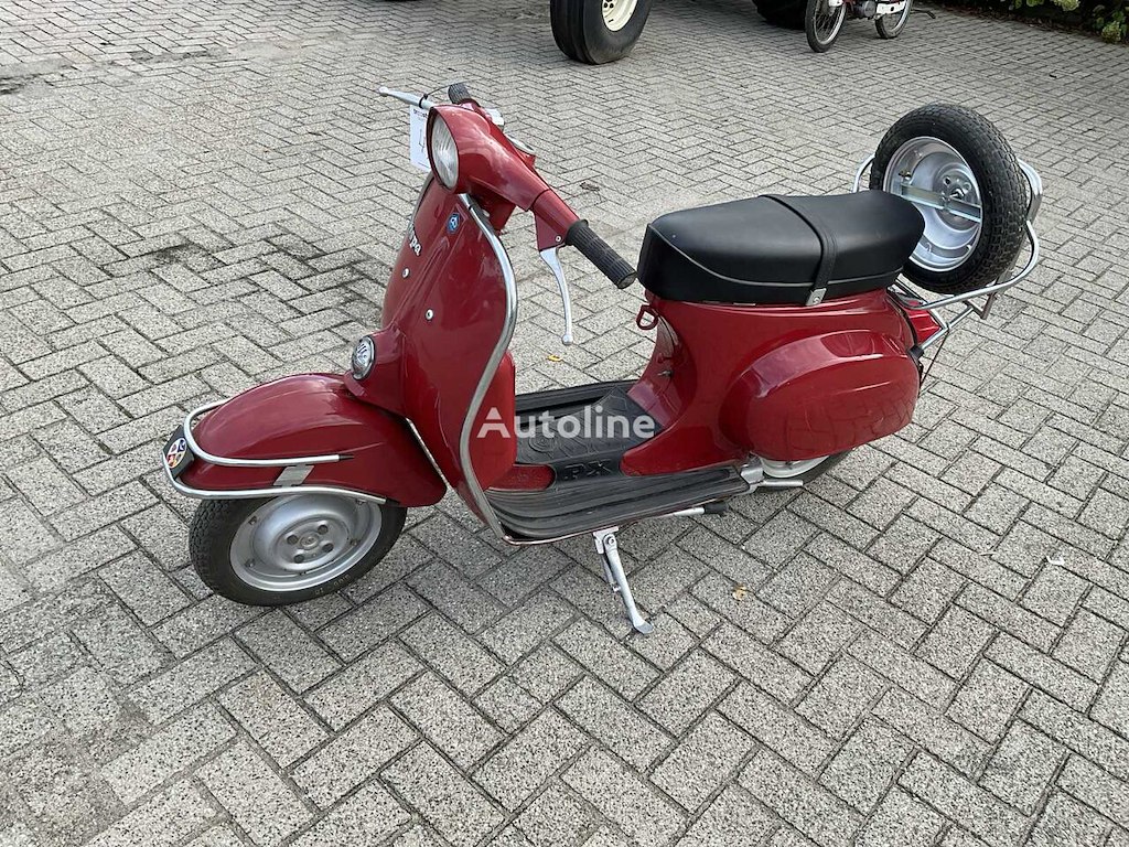 Prodaje se Piaggo Vespa moped na aukciji