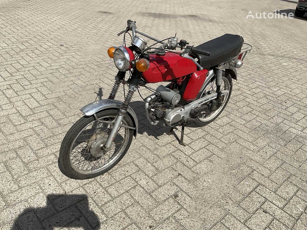 Prodaje se Yamaha FS1 moped na aukciji