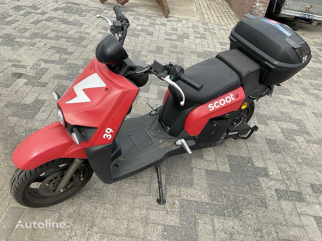 Prodaje se Scutum Silence moped na aukciji