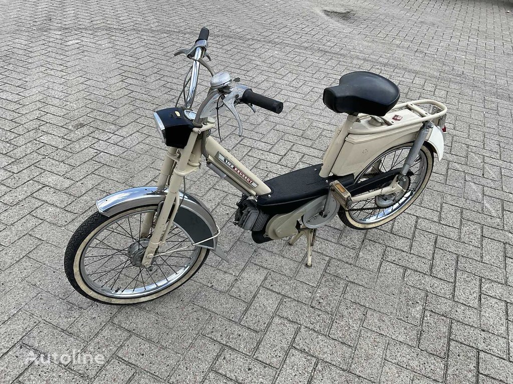 Prodaje se Peugeot 102 MS moped na aukciji