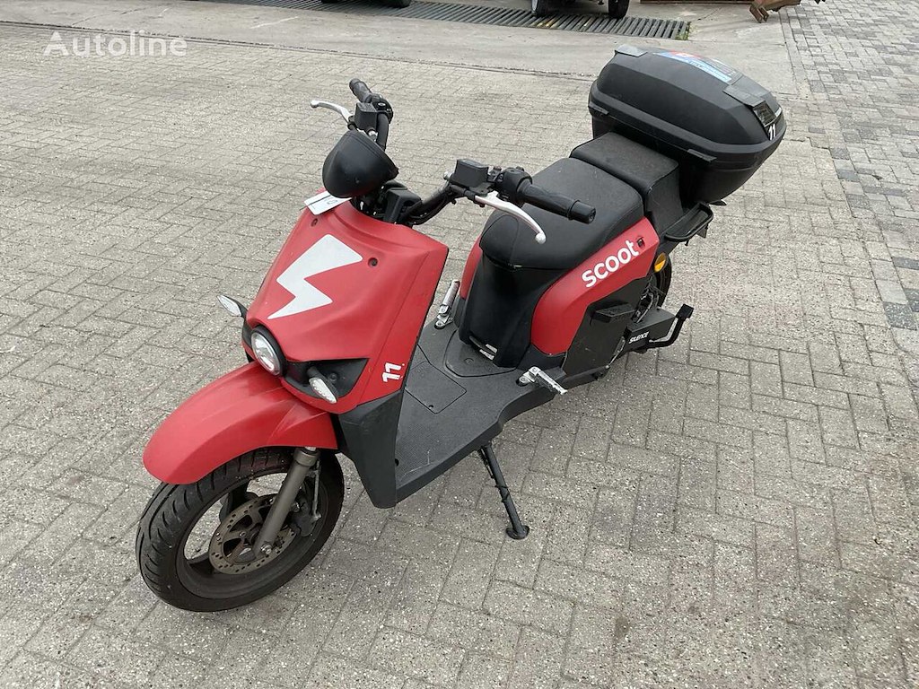 Prodaje se Scutum Silence moped na aukciji