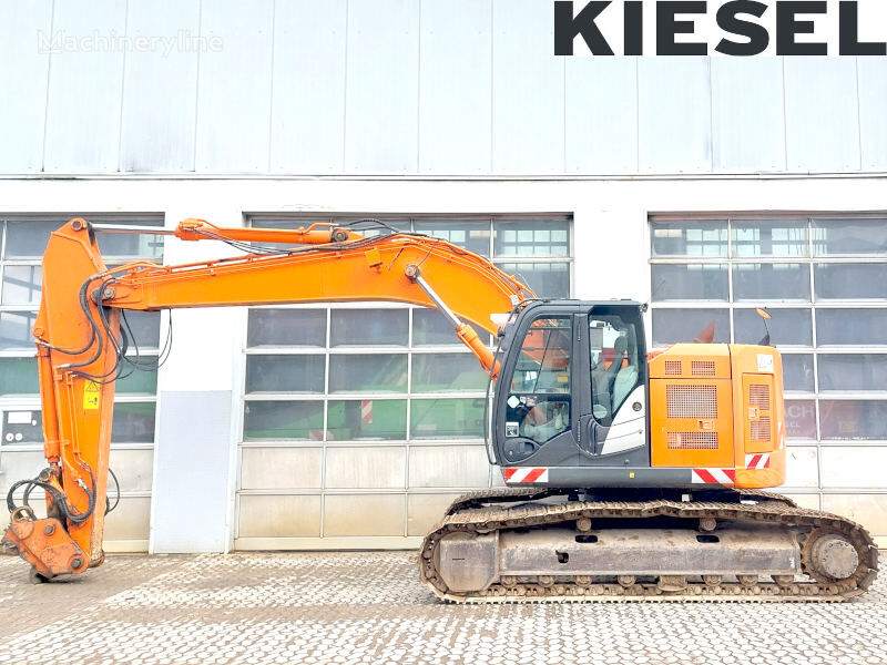 Hitachi ZX225USLC-5 bager guseničar