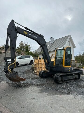 Prodaje se Volvo ECR 88 bager guseničar na aukciji