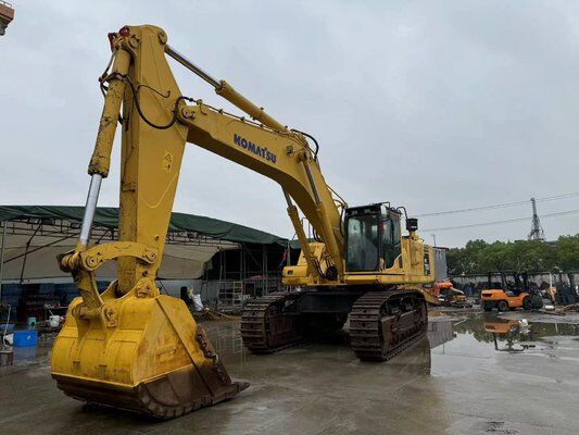 Komatsu PC700 bager guseničar