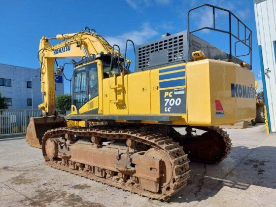 Komatsu PC700 bager guseničar