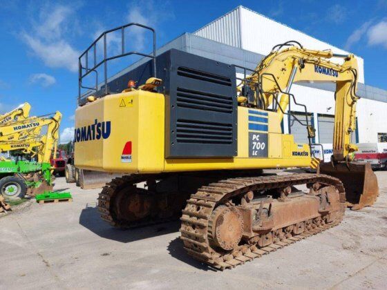 Komatsu PC700 bager guseničar