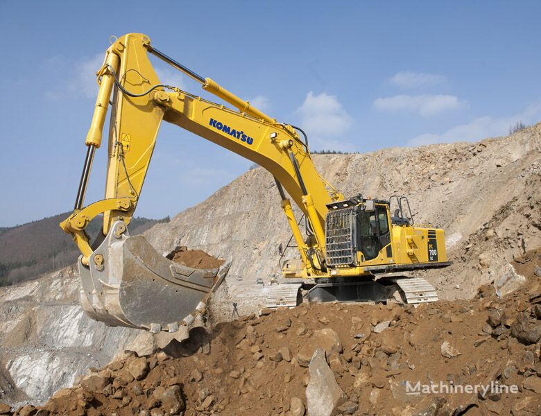 Komatsu PC700 bager guseničar