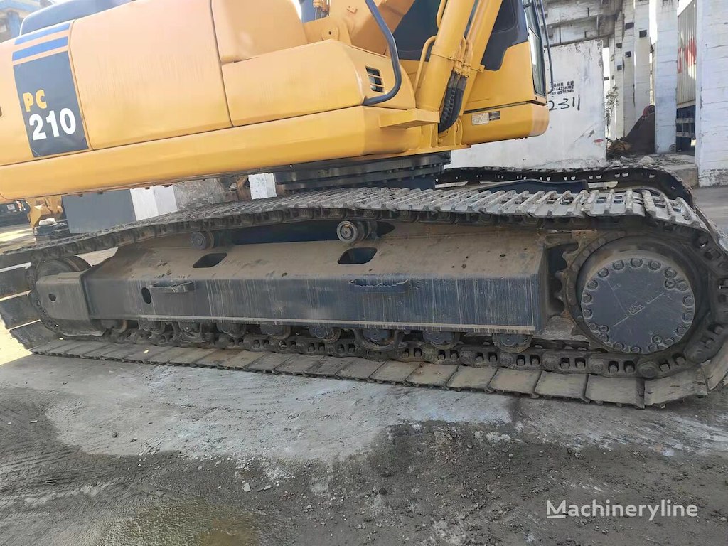 Komatsu PC210-7 bager guseničar