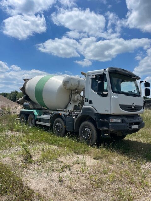 Baryval na šasiji Renault Kerax 370DXi kamion s mešalicom za beton