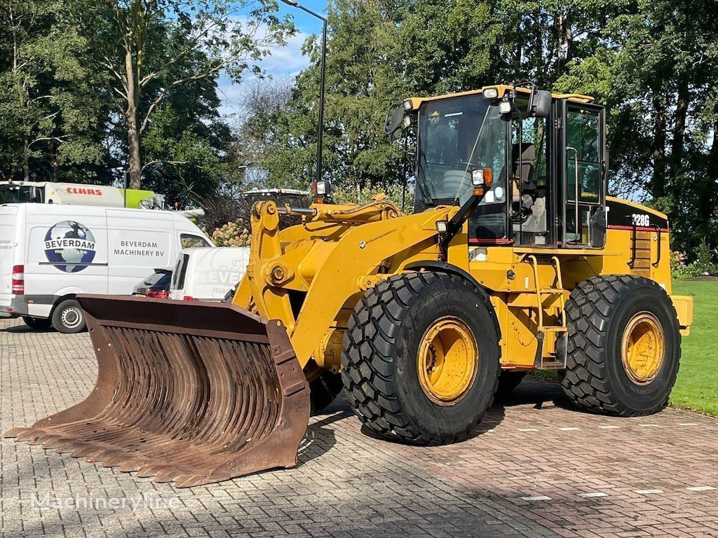 Caterpillar 928G prednji utovarivač