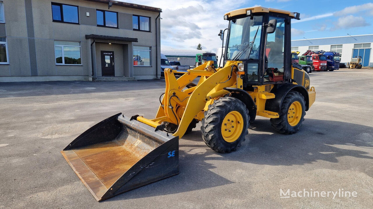 JCB 408 4X4 prednji utovarivač