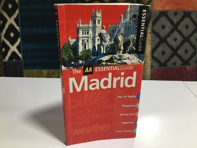 The AA ESSENTIAL Guide Madrid