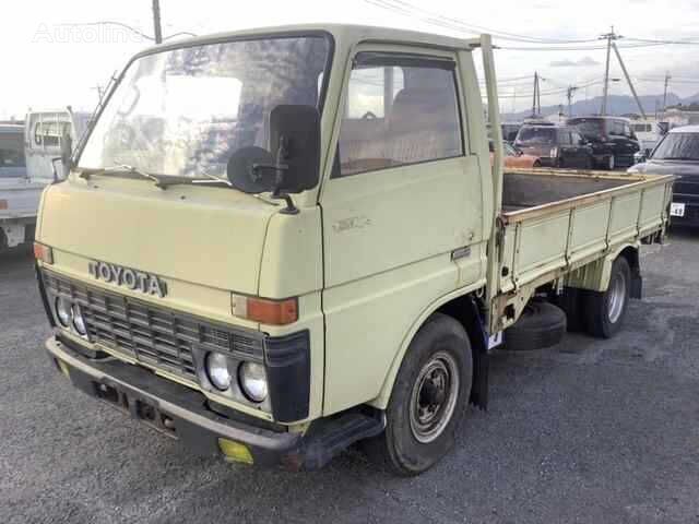 Toyota DYNA kamion s ravnom platformom < 3.5t