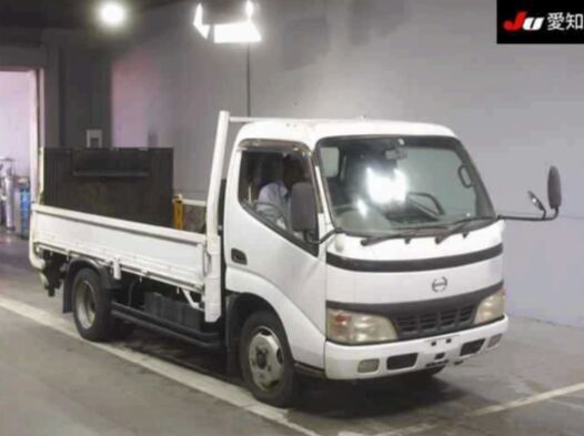 Hino DUTRO kamion s ravnom platformom < 3.5t