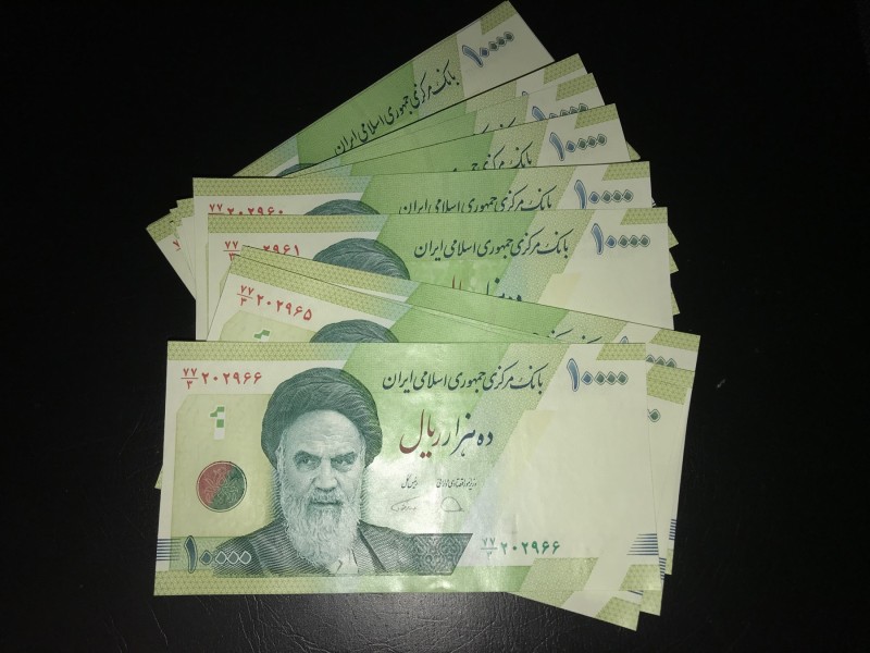 IRAN 10 000 RIALSA. UNC.LOT.(17).