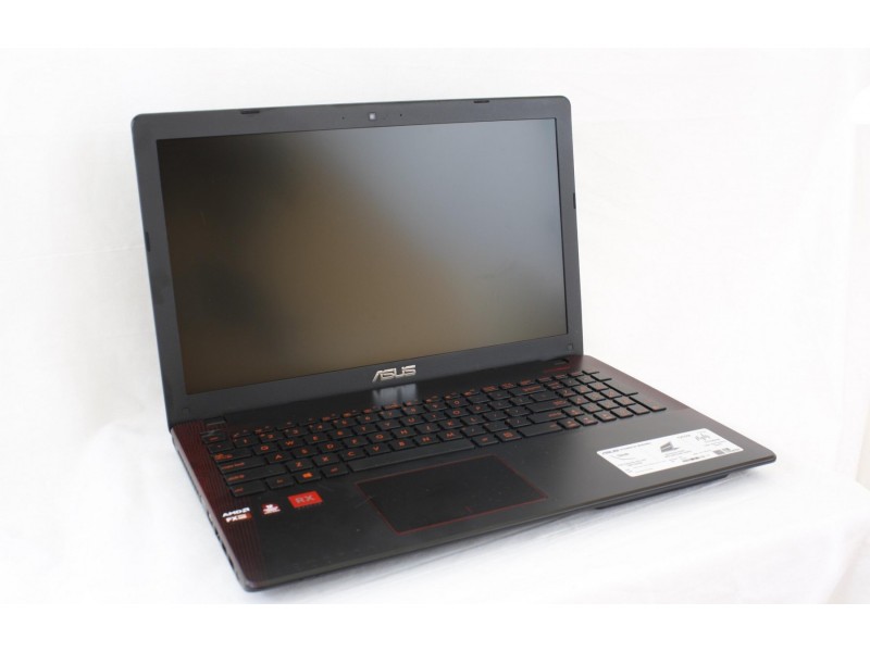 ASUS FX550IU-DM126 (AMD QuadCore FX-9830P, 12G,256SSD)