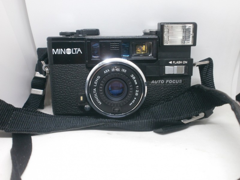 Minolta Hi-Matic AF2 Point&Shoot Film Camera 38mm f/2.8